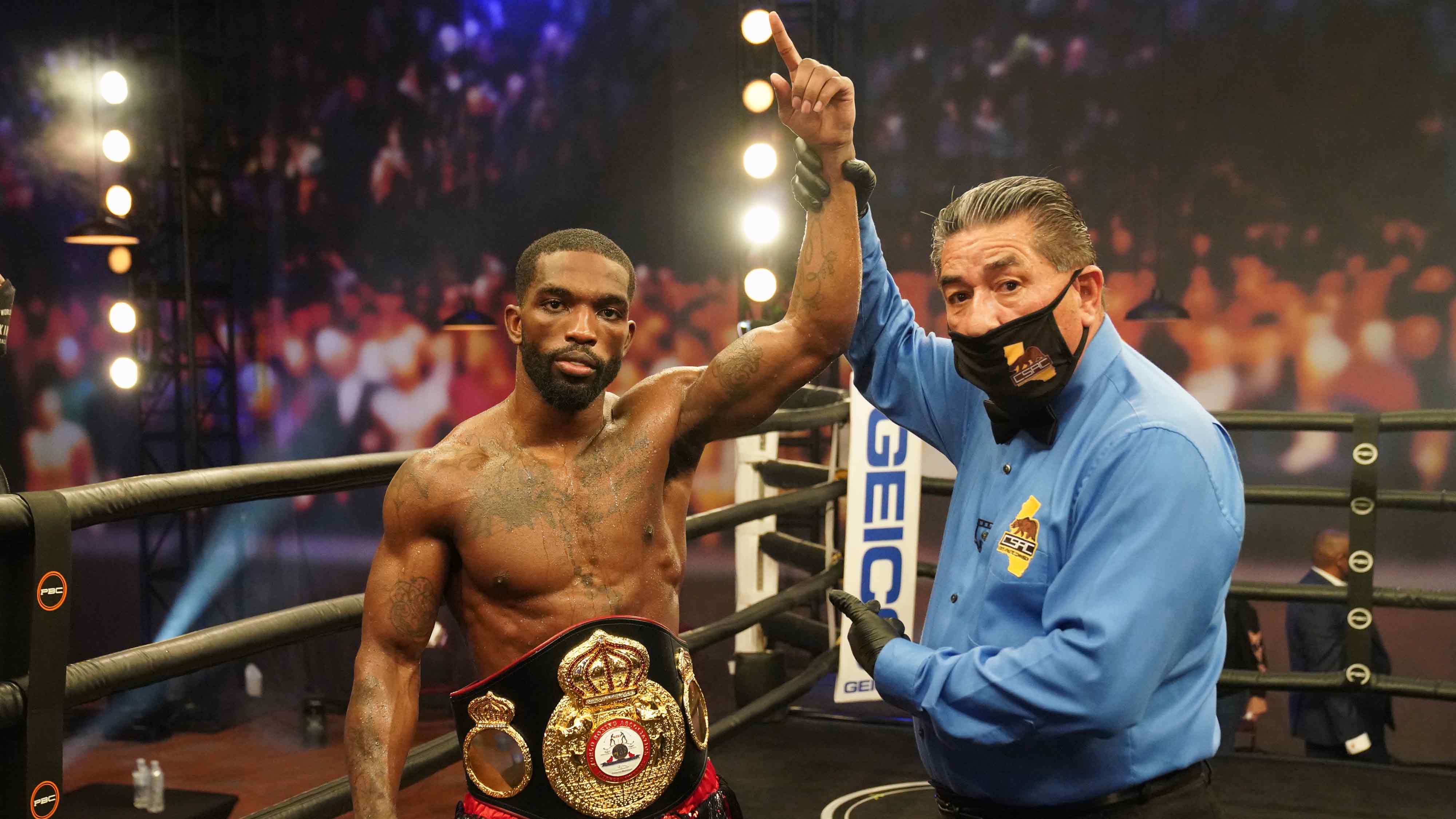 Frank Martin Knocks Out Jerry Perez in Seven, Remains Unbeaten