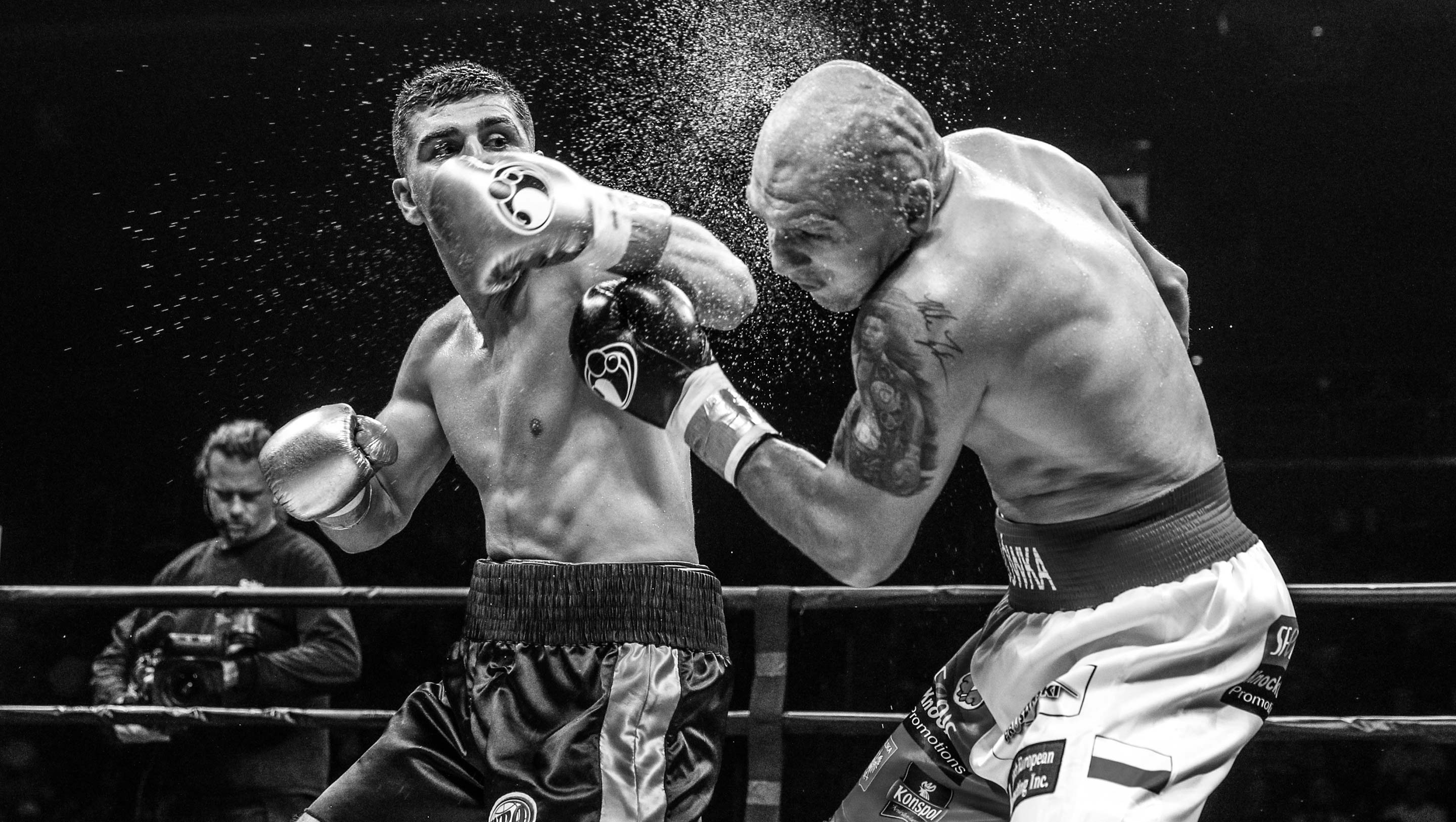 Fight Scorecard - Huck vs Glowacki | Aug 14, 2015