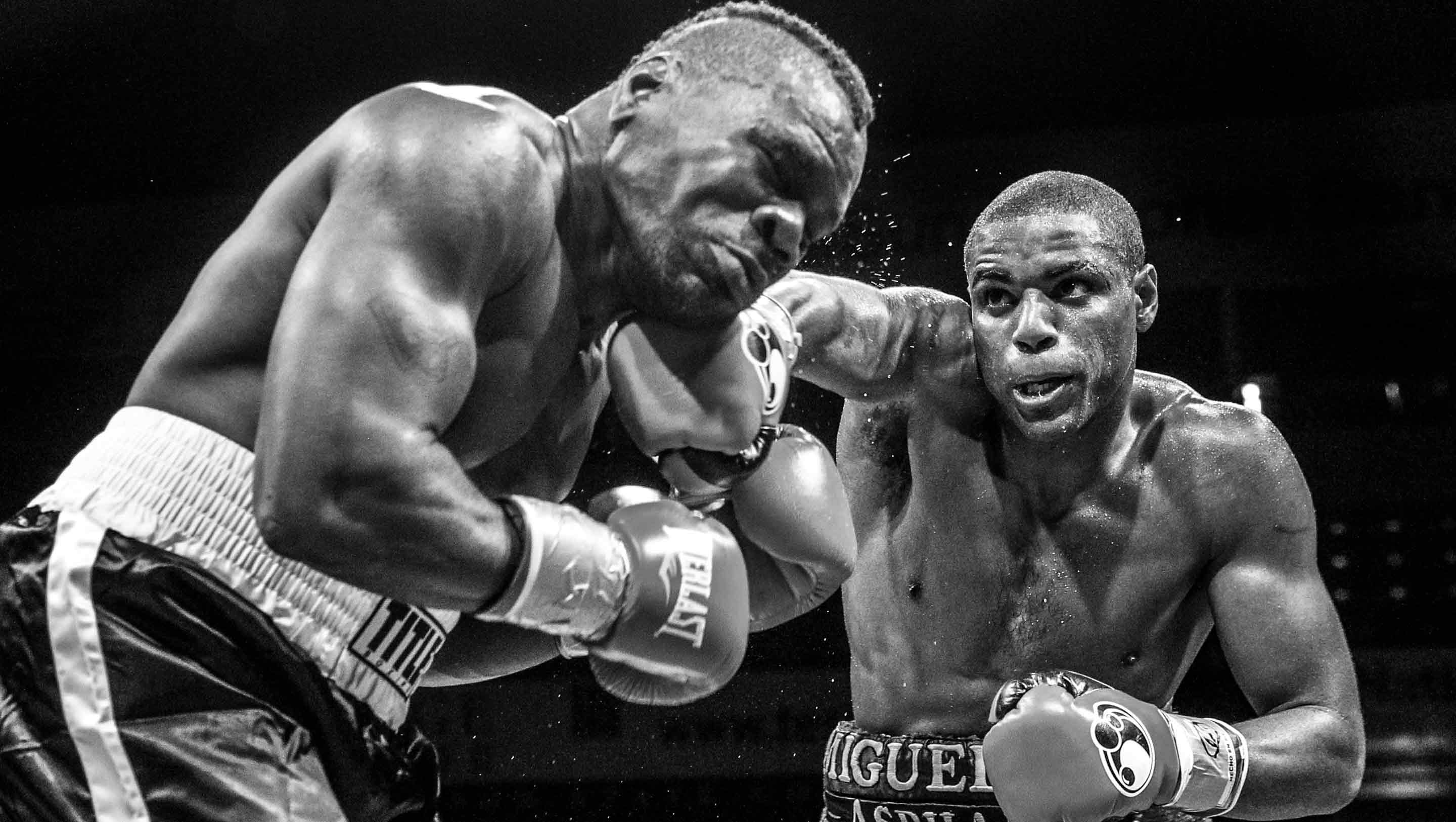 Fight Scorecard - Tapia vs Wilson | Nov 28, 2015